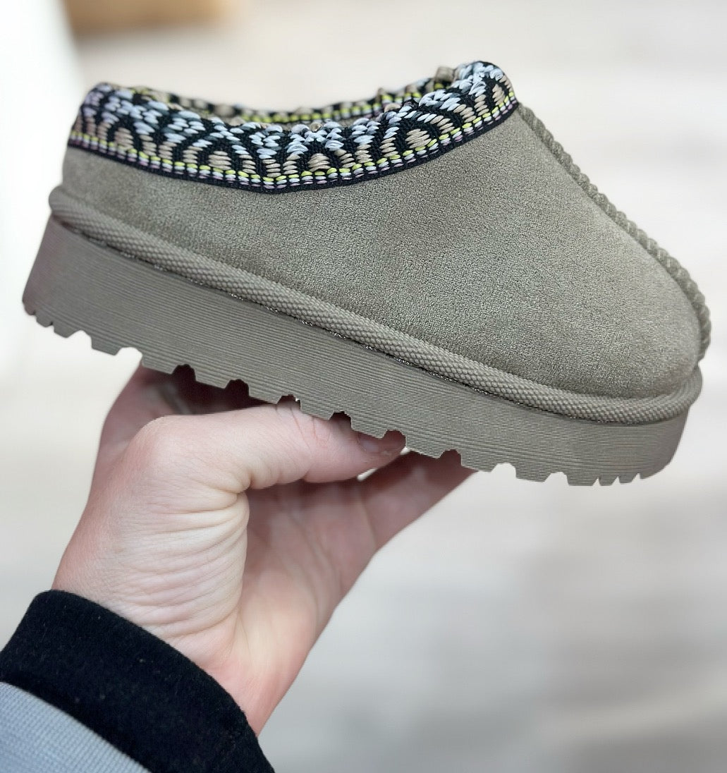 Jaz Platform Slippers - Sole Appropriate For Indoor or Outdoor Wear ...